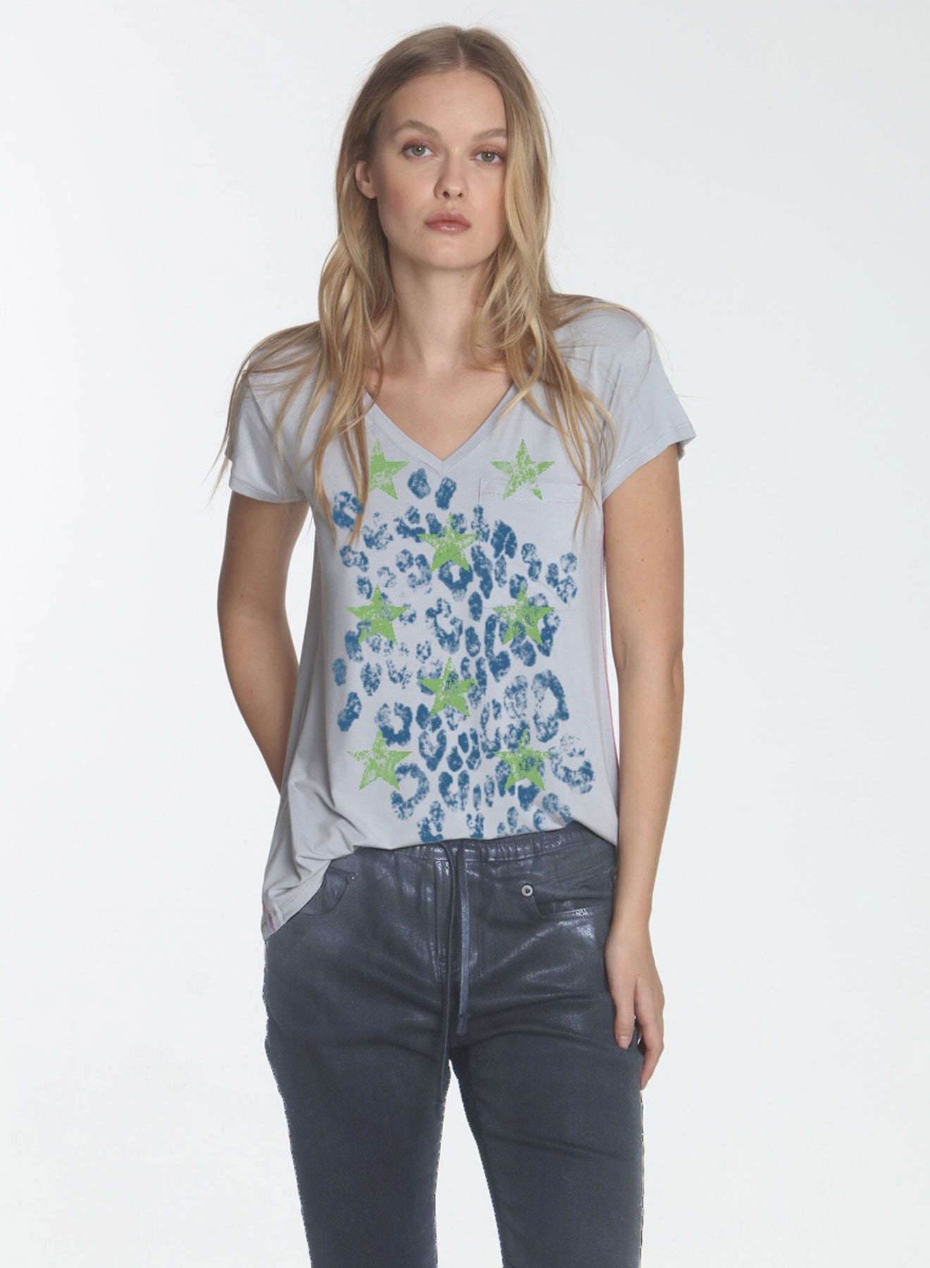 LABEL+thread Women's Graphic Harper Vee - Silver Safari