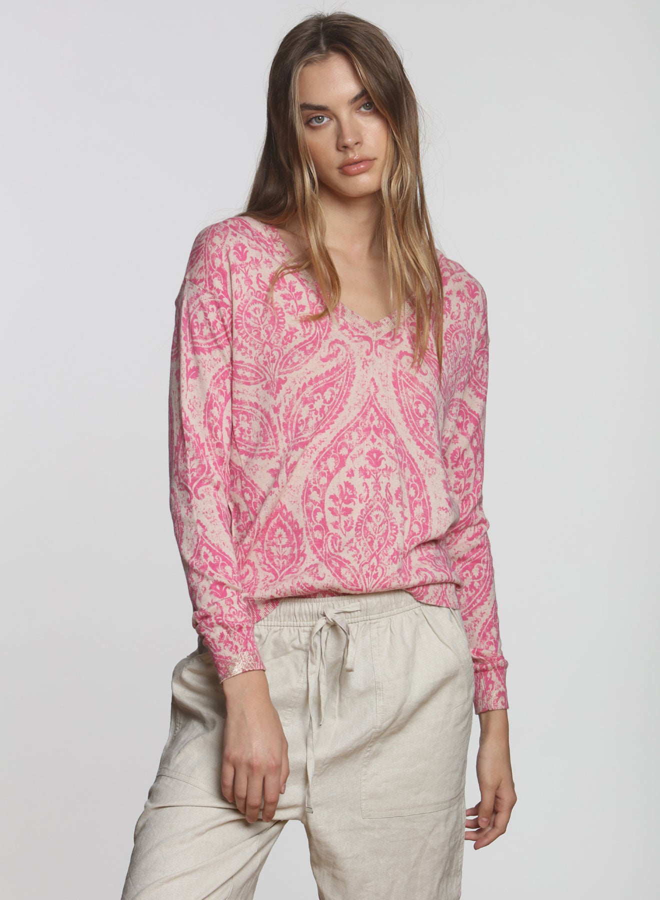 LABEL+thread Women's Cotton Goldie Printed Vee - Candy Paisley