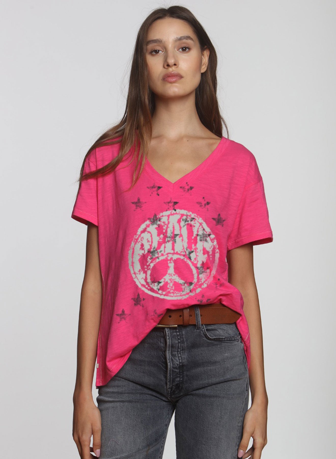 LABEL+thread Women's Graphic Rebel Cotton Wide Vee - Hot Pink World ...