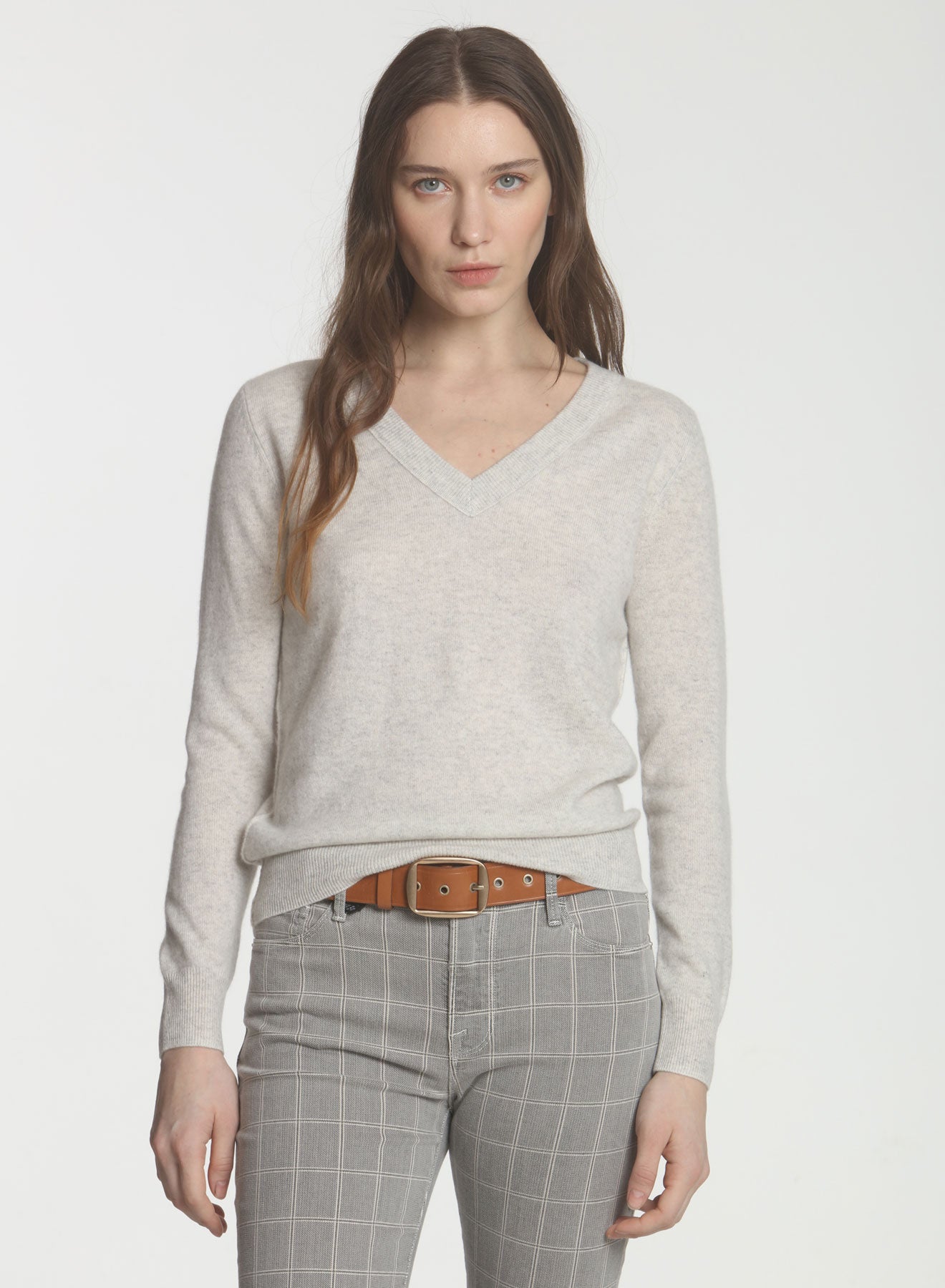 LABEL+thread Women's CORE Classic Vee - Pumice